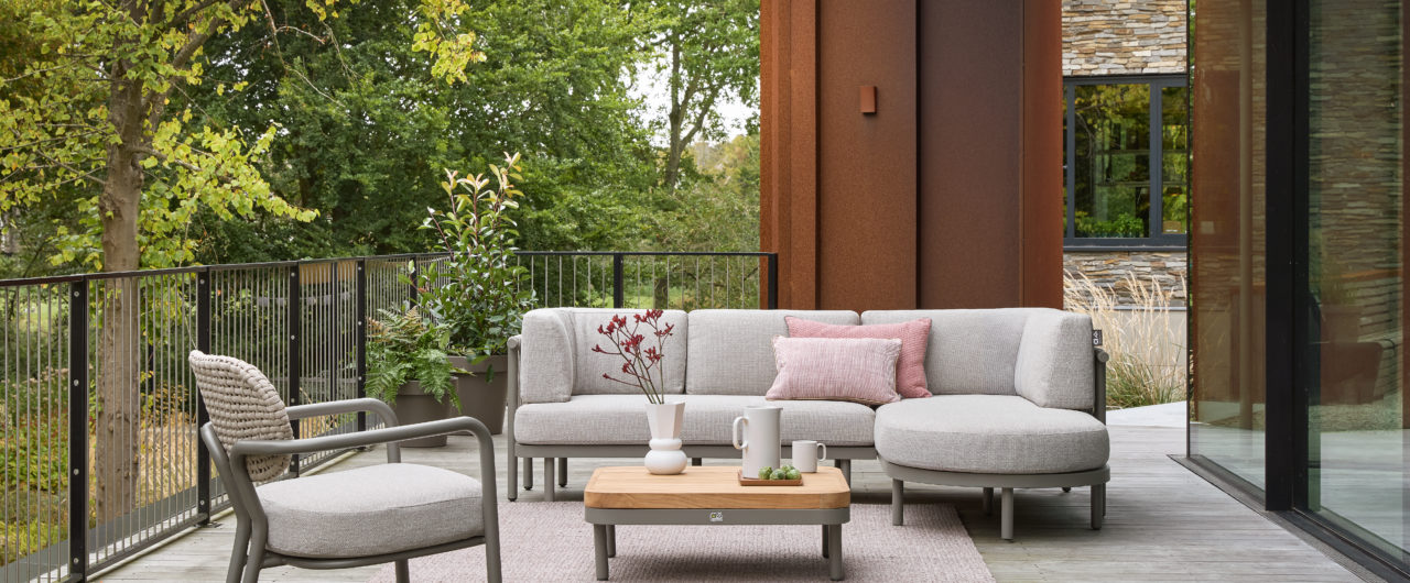 Coffee Table Round Teak product from Maui - Taupe collection Apple Bee